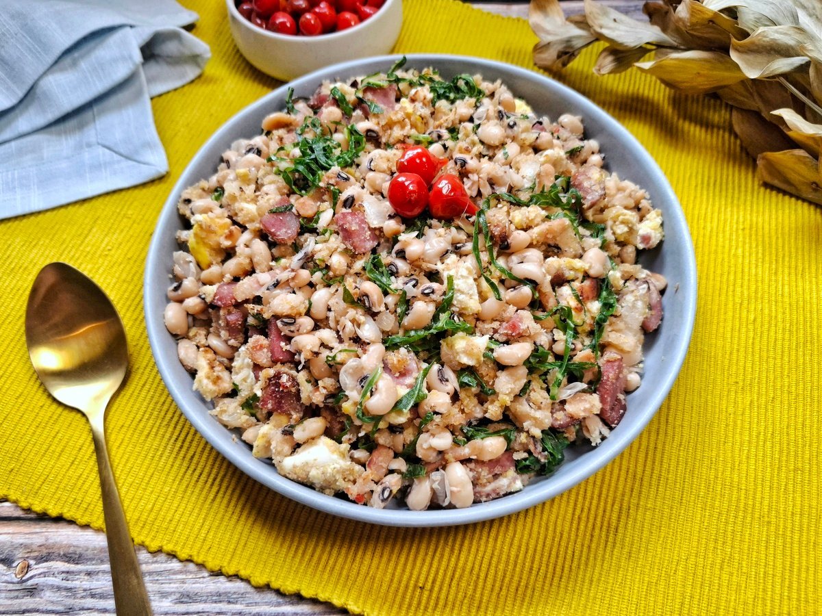 5 receitas de feijão-tropeiro: tradicional, rápido e mais - Universo ...